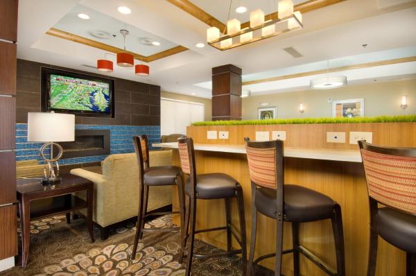 Holiday Inn Express & Suites Alexandria - Fort Belvoir By Ihg - Alexandria, VA