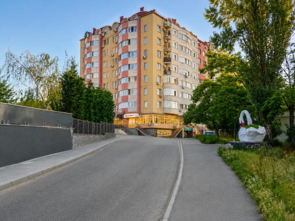 Lakeview Center Apartment For 8 Guests - 2 Bathrooms - Chișinău