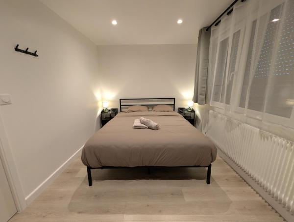 Chambre Queen, Salle De Bain Privative, Tok-tok - Lille