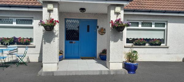 Edge Of Town Retreat - Armagh