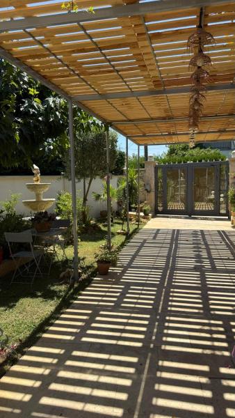 Superbe T2 Au Rez-de-chaussée Avec Jardin - Arles