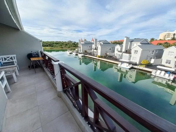 Aruba Breeze 6 - Waterfront Marina Apartment - Humansdorp