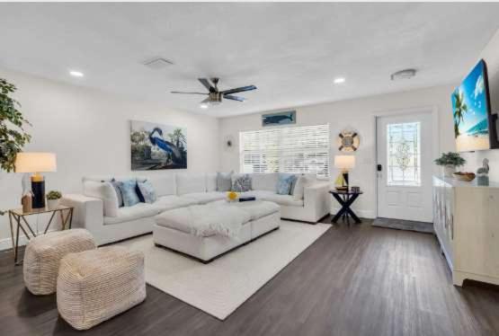 4br Pinecraft Retreat Near Yoders - Sarasota, FL