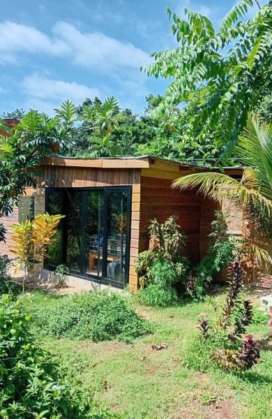 Island Breeze - Negril