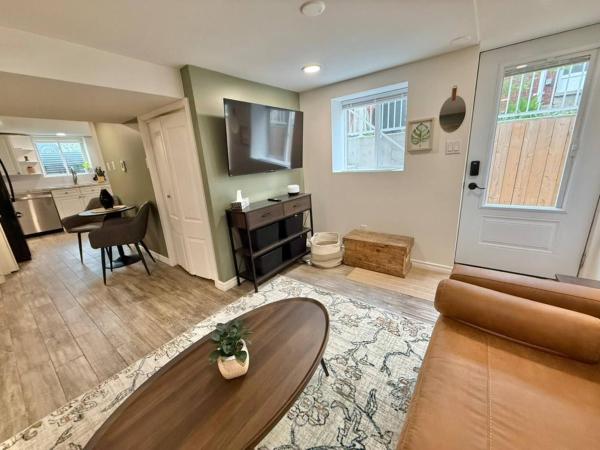 Modern 2br Retreat W Heated Floors-gazebo - St. George, Canada