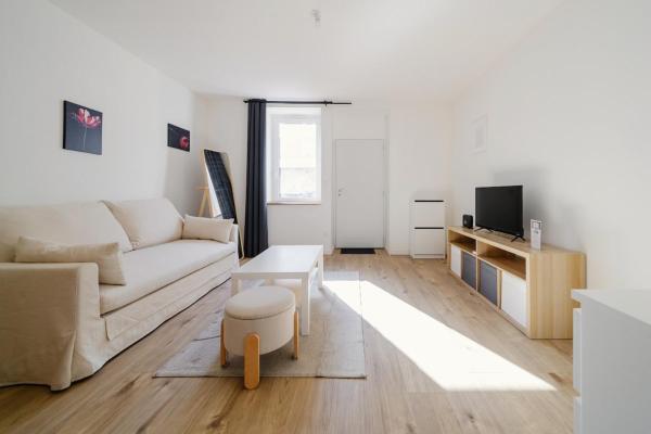 Studio For 2 People - Air-conditioned - Train Station And City Center - Bourg-en-Bresse