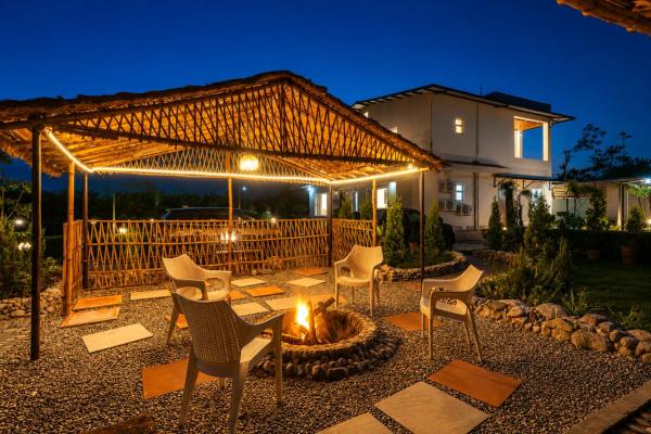 Puvalgarh Farms Bramble 4-bhk Villa With Patio, Garden, Outdoor Sit-out And Bonfire Area - Jim Corbett National Park
