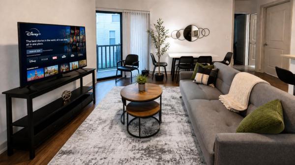 Iron City Retreat Modern 2br Stay 4 - 버밍엄