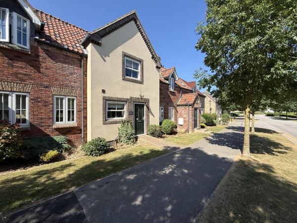 Family Tides, The Bay, 2 Bedrooms, Patio Garden, Parking Nearby, 2 Dogs Welcome - North Yorkshire