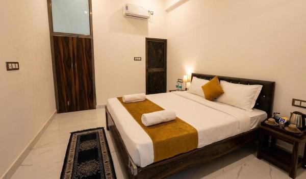 The Awadh Select Ayodhya - Free Private Parking - Ac Rooms - Pure Veg - Ayodhya