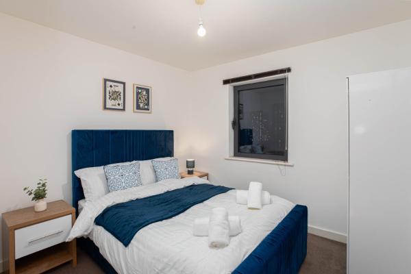 Leeds City Centre 2bed Apt, Balcony View, Sleeps 6 - Leeds