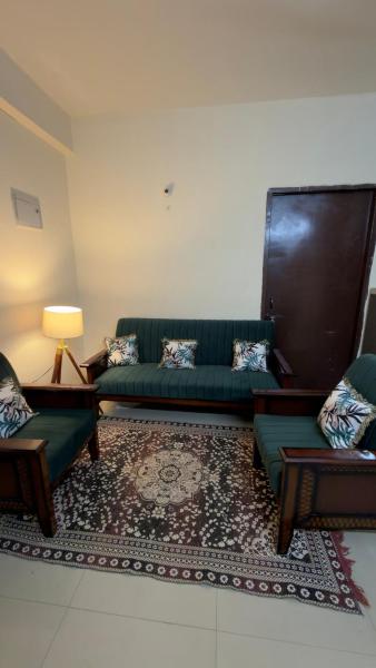 Luxury Floral Retreat Near Amrita Hospital - Faridabad