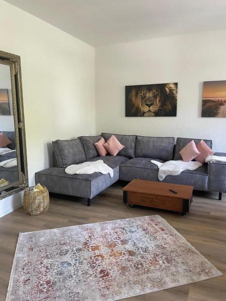 Wohnung 90 Qm Für 4 Personen Mit Separatem Tiefgaragenstellplatz - Gerne Längerfristig Zu Vermieten - Aachen