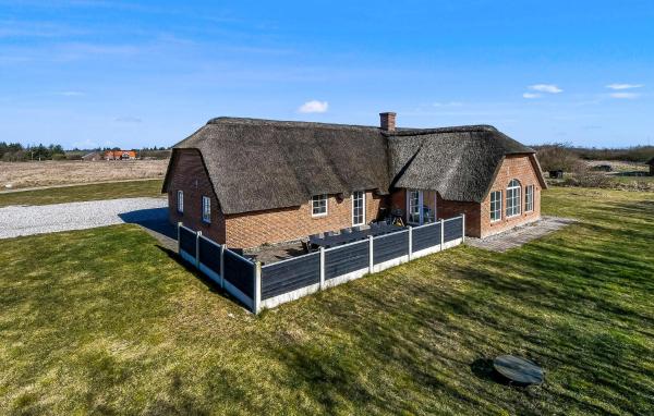 Pet Friendly Home In Ulfborg - Ulfborg