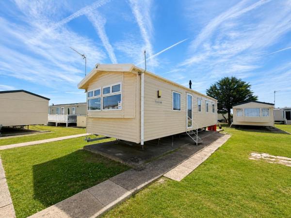 Great 8 Berth Caravan For Hire At Seawick Holiday Park In Essex Ref 27490sw - Colchester