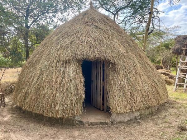 Akamba Traditional Grass Hut - Kenya