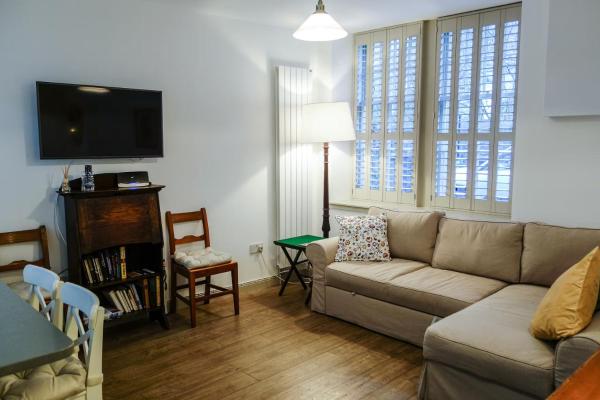 Quiet Ground Floor Mews Flat And Parking - Édimbourg