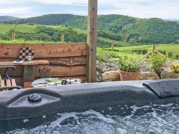 Cowlas - Machynlleth