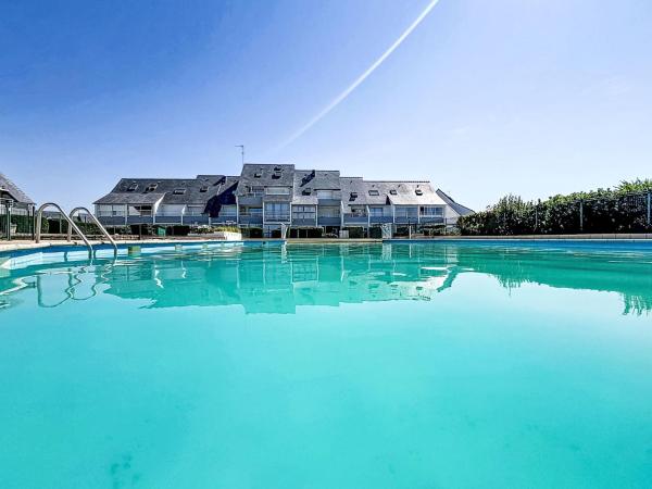Apartment Belle Vue Mer Et Piscine By Interhome - Theix