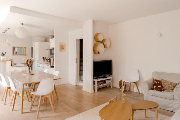Calm Charm In The West Of Paris - La Garenne-Colombes