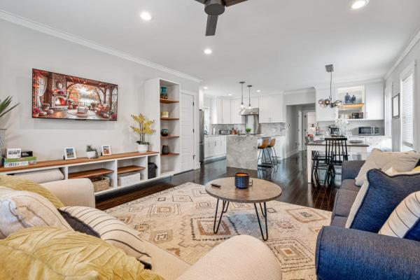 Upscale Apt In The Heart Of Downtown Games And Tvs - Saratoga Springs, NY