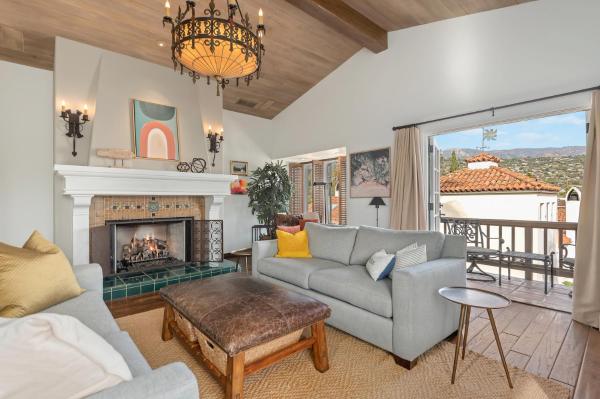 La Vida Riviera - Santa Barbara