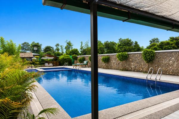 Elivaas Signature Puvalgarh Farms Thistle Cottage-style Suite With Shared, Pool, Dining, Garden & Outdoor Sit-out Near Sitabani Gate - Uttarakhand