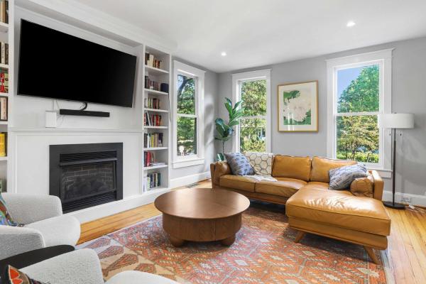 Sojourn Sunlit 4bd Rowhome On Capitol Hill - Washington, D.C.