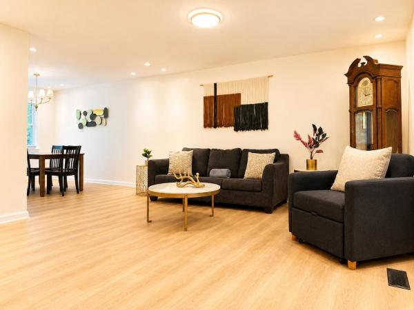 Outerlincoln Retreat - 3br 2,5ba Newburgh Home - Newburgh, IN