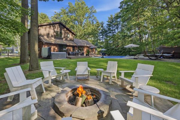 Loma House - Bridgman, MI