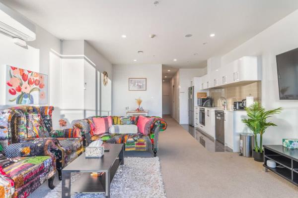 The Airedale In Auckland Cbd - Auckland