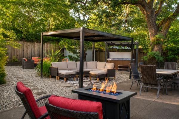 Outdoor Sonoma Escape With Hot Tub And Large Yard - Yountville, CA
