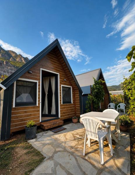 Koman Twin Cabins - Albania