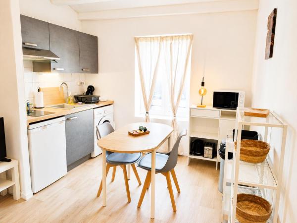 Le 74 Des Carmes - Wifi - Hypercentre Orléans - Tout à Pied - Spacieux - 오를레앙