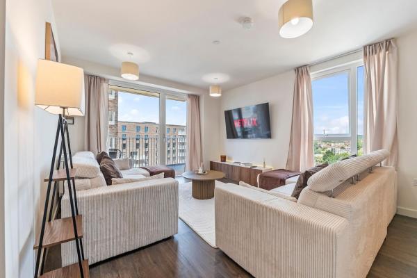 Plush Stay 2br 2ba 4 Stops To Wembley Sleeps 8 - Uxbridge