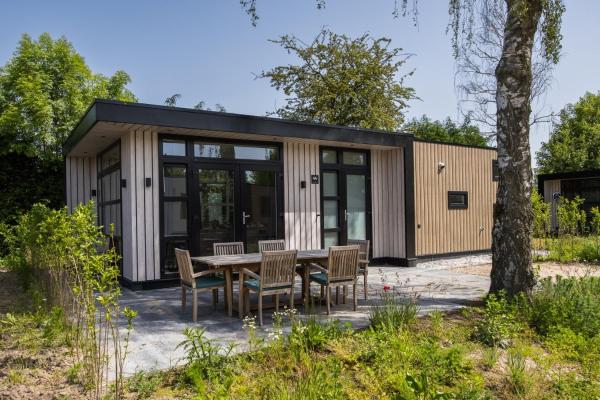 Lodge 44 | 6 Persoons Chalet In Zennewijnen - Tiel