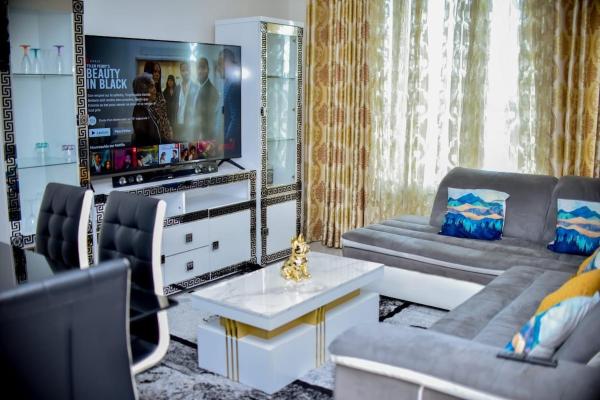 Super Apparemment Pour Vos Vacances - Neuilly-sur-Marne
