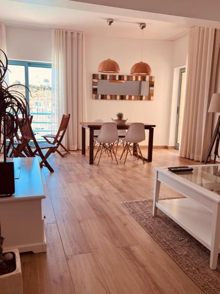 Beautiful Apartment In Albufeira Marina - Albufeira