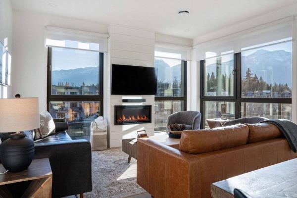 The Ridge - 3 Bedroom Condo-roof Top Hot Tub - Revelstoke