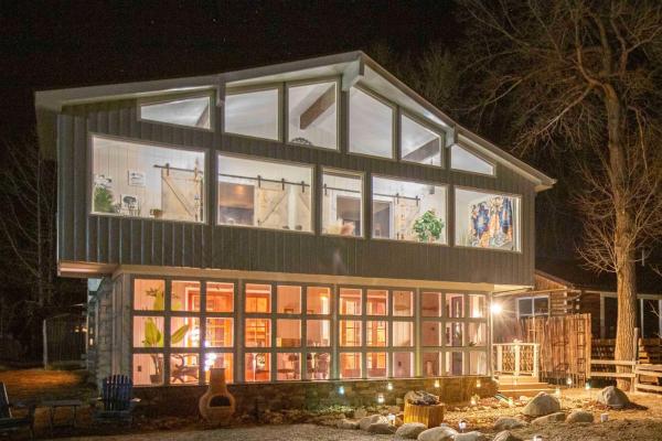 Remodeled Lake Cabin, Stunning Mtn View, New Patio - Twin Lakes, CO