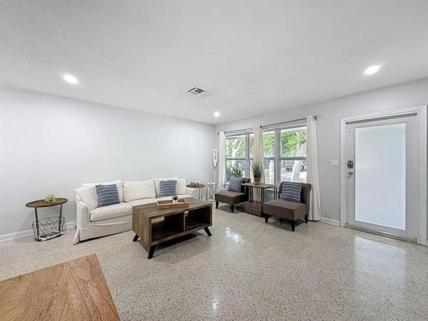 Close To Beaches, Restaurants Cozy 2 Bedroom Home - Pompano Beach, FL