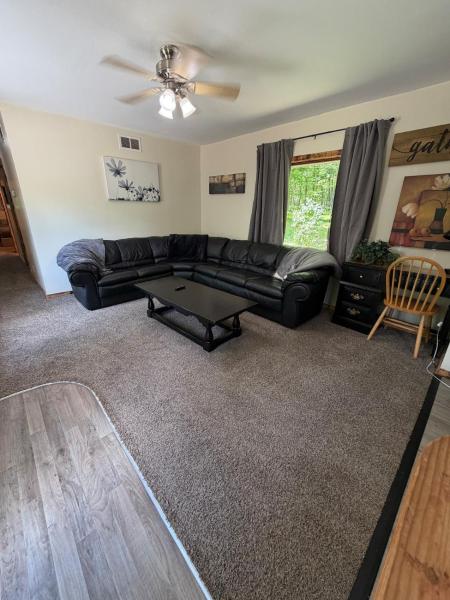 Maple Ridge Trail Side Cabin - Wisconsin