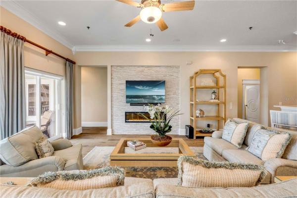 Top Floor Luxury Oceanfront Penthouse Steps To Flagler Ave -Pool - Dp301 - New Smyrna Beach, FL