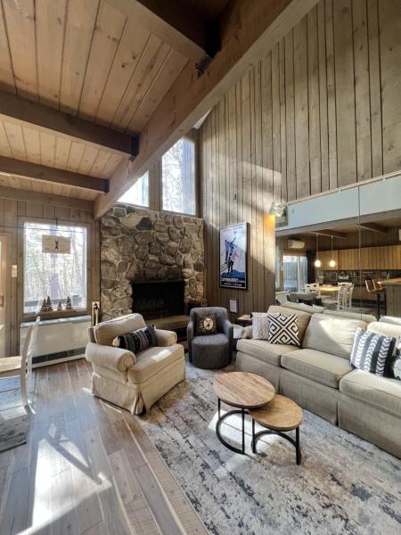 North Conway Townhouse Near White Mountains - North Conway, NH