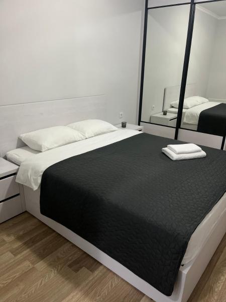 Apartament Modern Cu Dormitor Separat Si Balcon Panoramic - Moldova