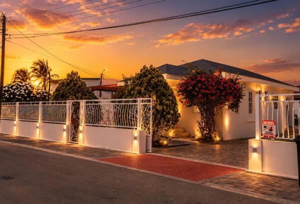 Villa Fina Aruba- Private Garden Villa & Office 2 Km To Eagle Beach - Aruba