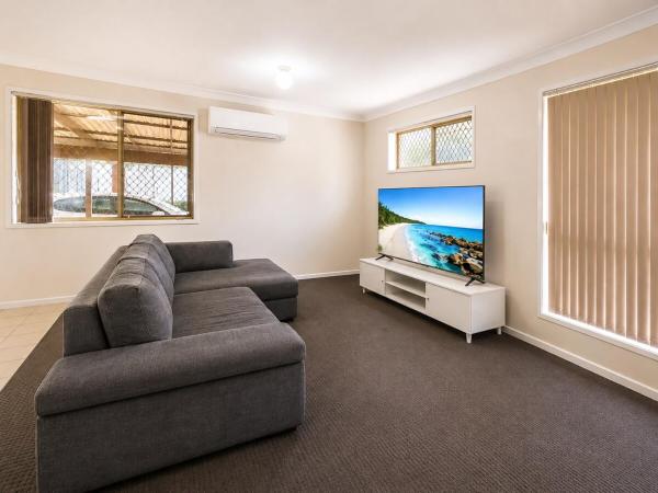 Entire 3br Home 3 Queen Beds, Garage & Fenced - Gold Coast