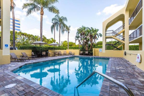 Quality Inn Palm Beach International Airport - West Palm Beach, FL