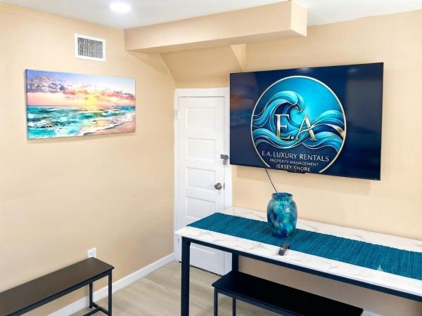 Sandy Shores Retreat-steps Away From The Beach - Storybook Land, Egg Harbor Township