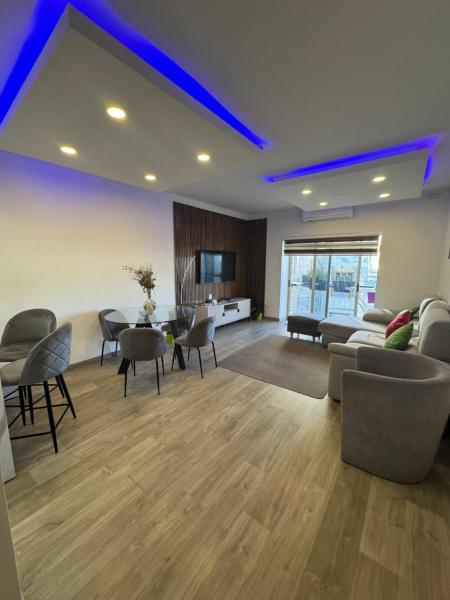 Hunters Palace 2br 2bath, 8 Min Walk To The Beach - Valletta